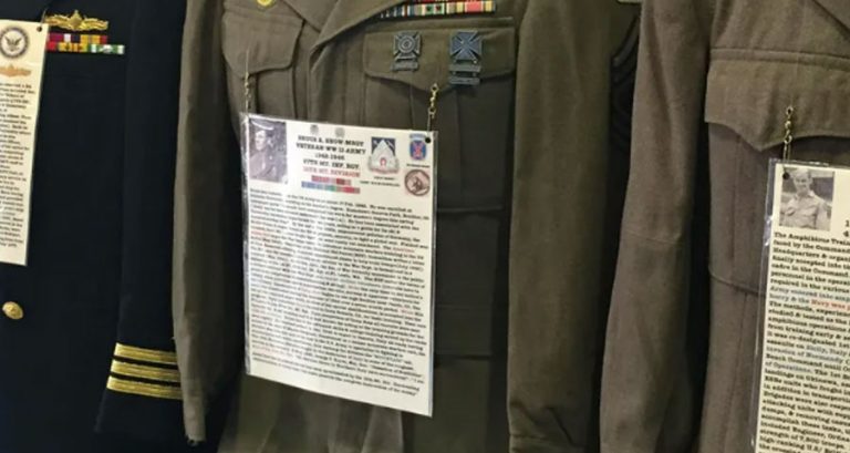 Oregon Military Uniform Display
